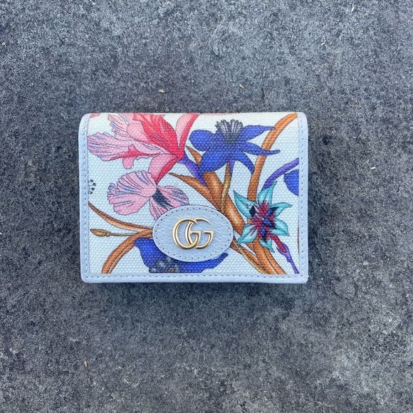 Gucci | Bags | Gucci Limited Edition Flora Bifold Wallet Compact Blue ...